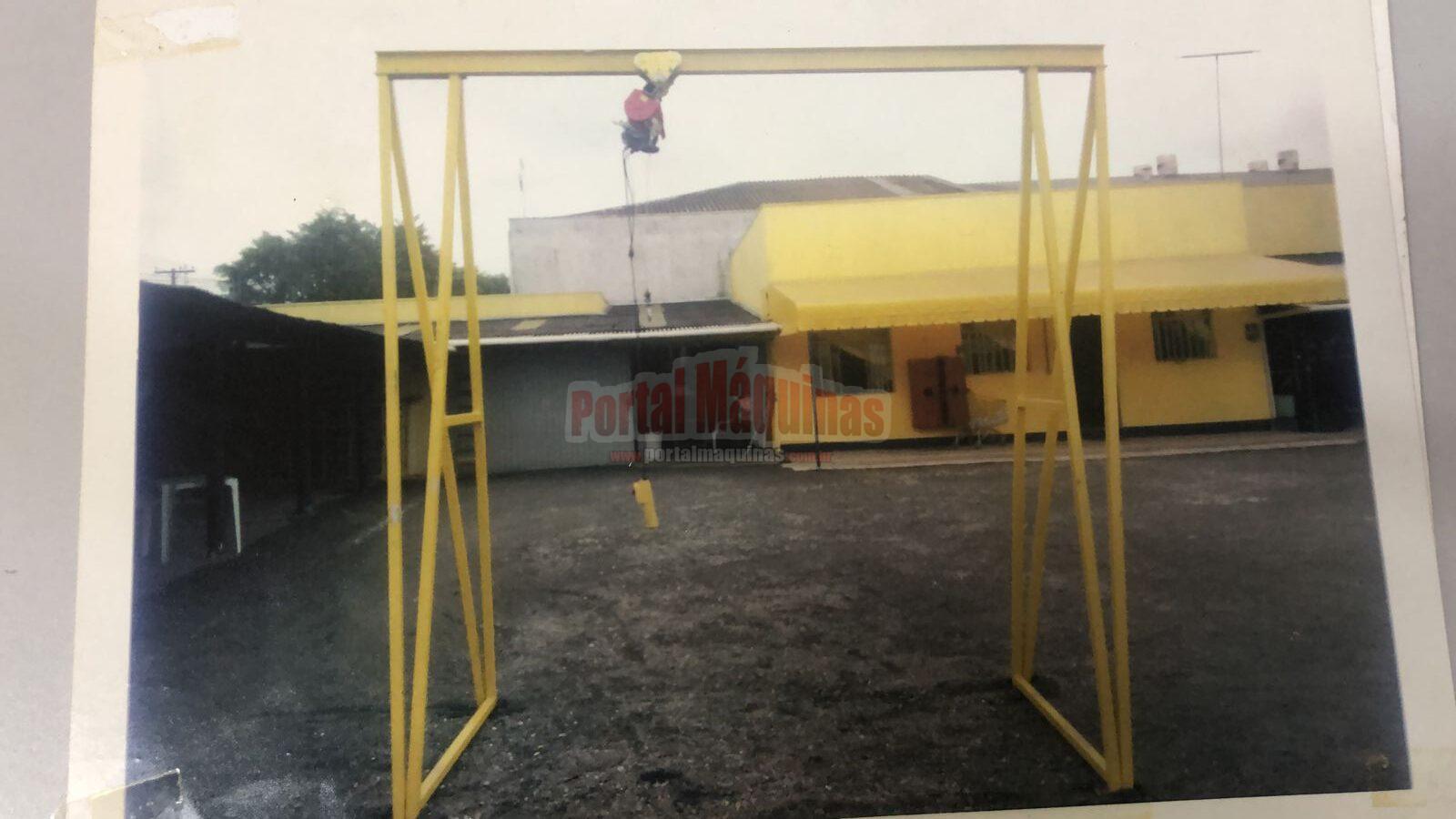 PÓRTICO LARG.3200MM x ALT.2900MM COM TALHA ELETRICA 200KG – 220V ...